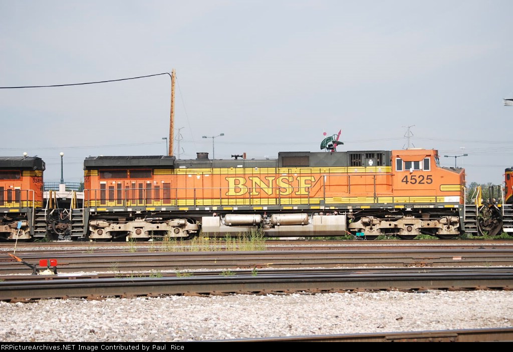 BNSF 4525